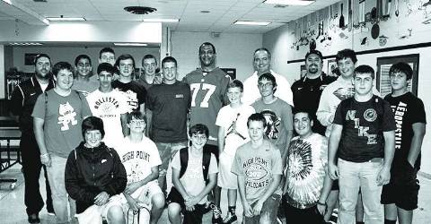 Former Giant visits High Point football team