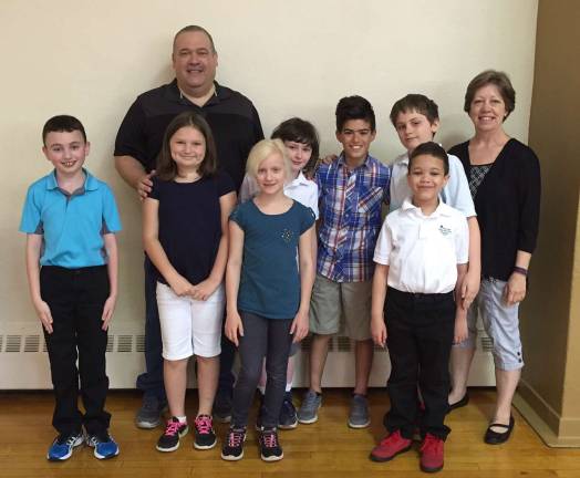 Author pays visit to Hilltop school