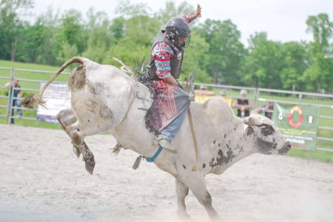 Green Valley Farms hosts seventh annual rodeo