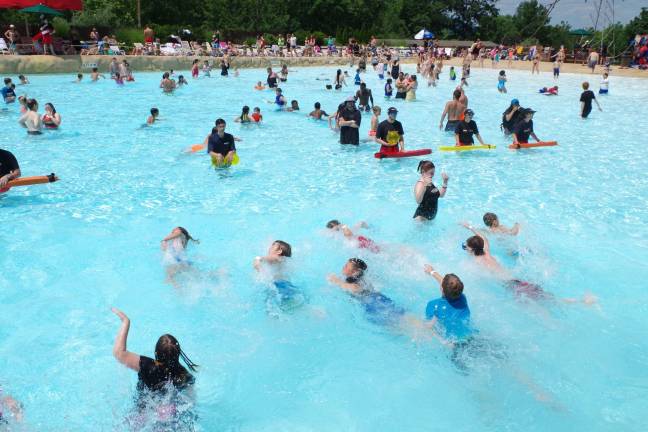 Mountain Creek participates in largest swim lesson